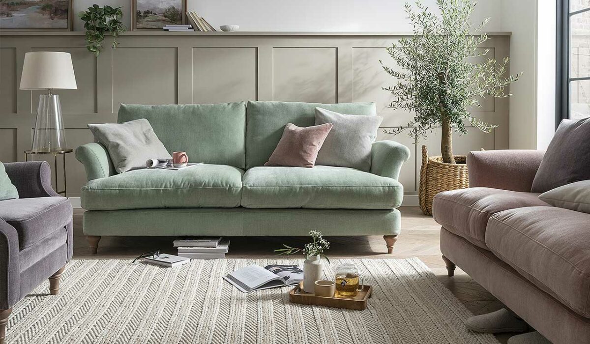 Sofas & Chairs Worcester - Seats & Sofas